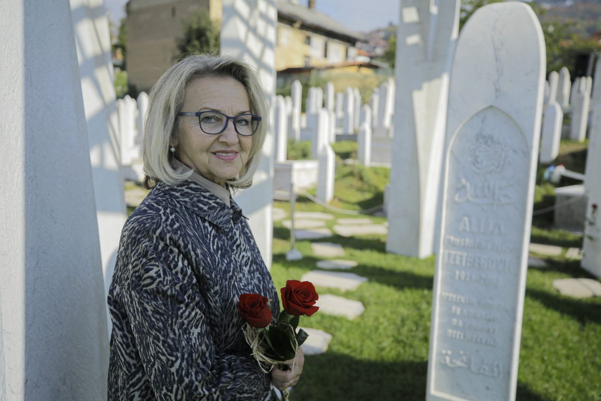 Kćerka Alije Izetbegovića: Teška srca potpisao Dayton - N1