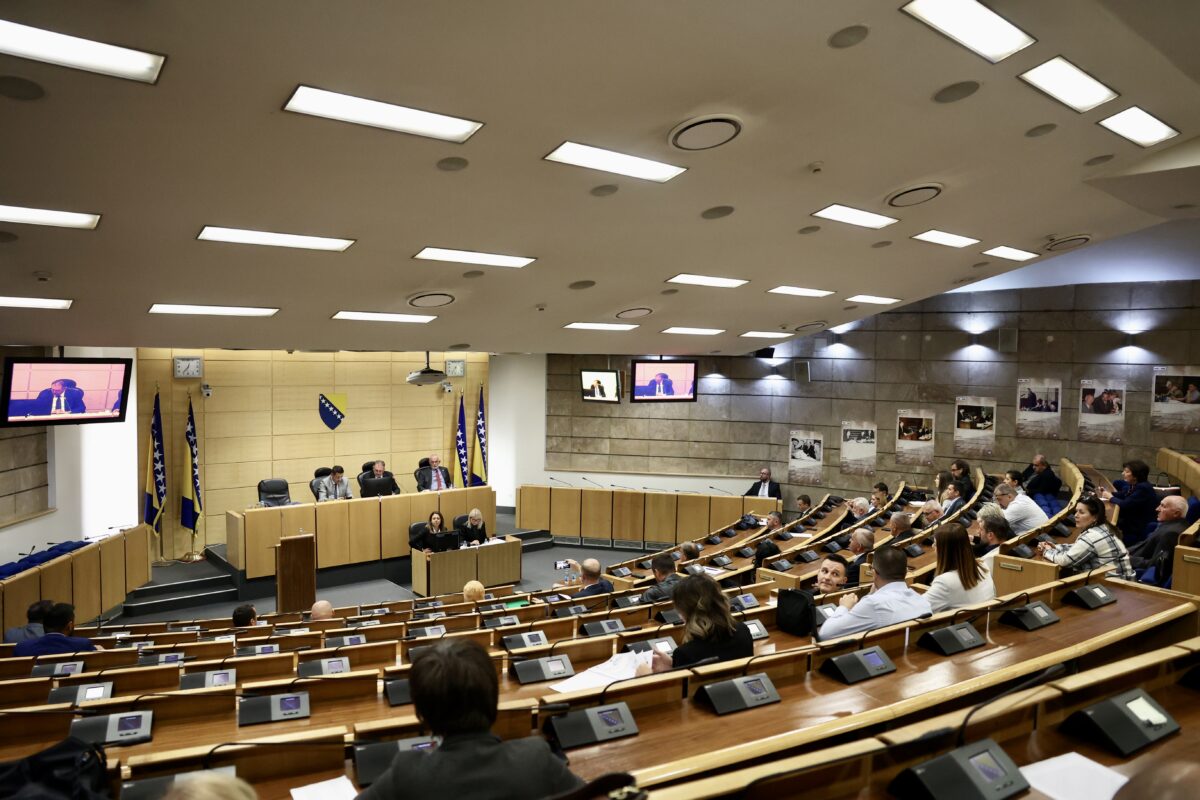 Fadilu Novaliću i Halilu Bajramoviću nakon pravosnažnih presuda oduzet ...