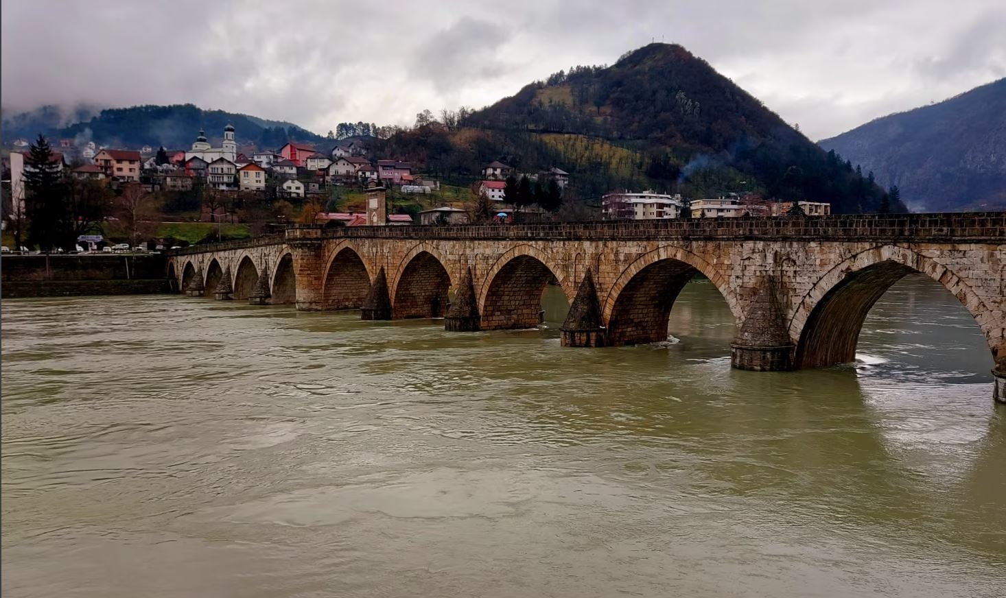 Marking 31 years since the Visegrad atrocities: 3,000 roses for 3,000 ...
