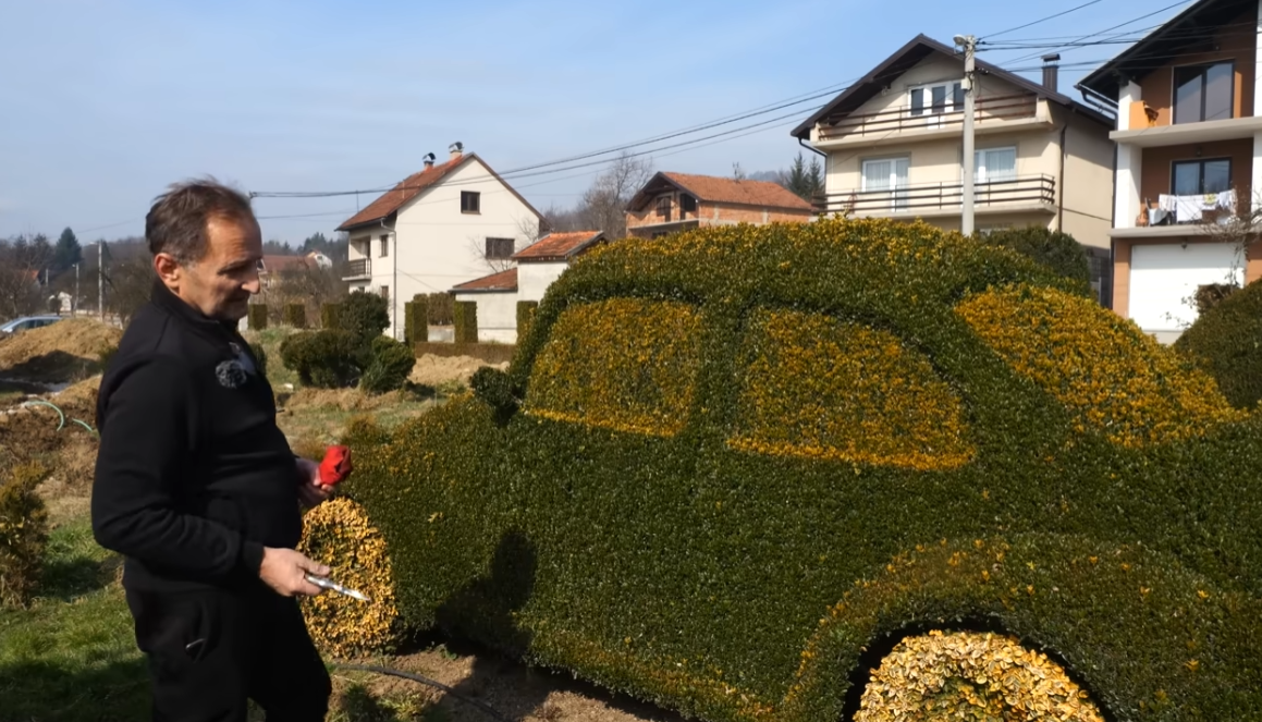 VIDEO Kreativac iz Viteza od šimšira napravio "folciku", proces trajao ...