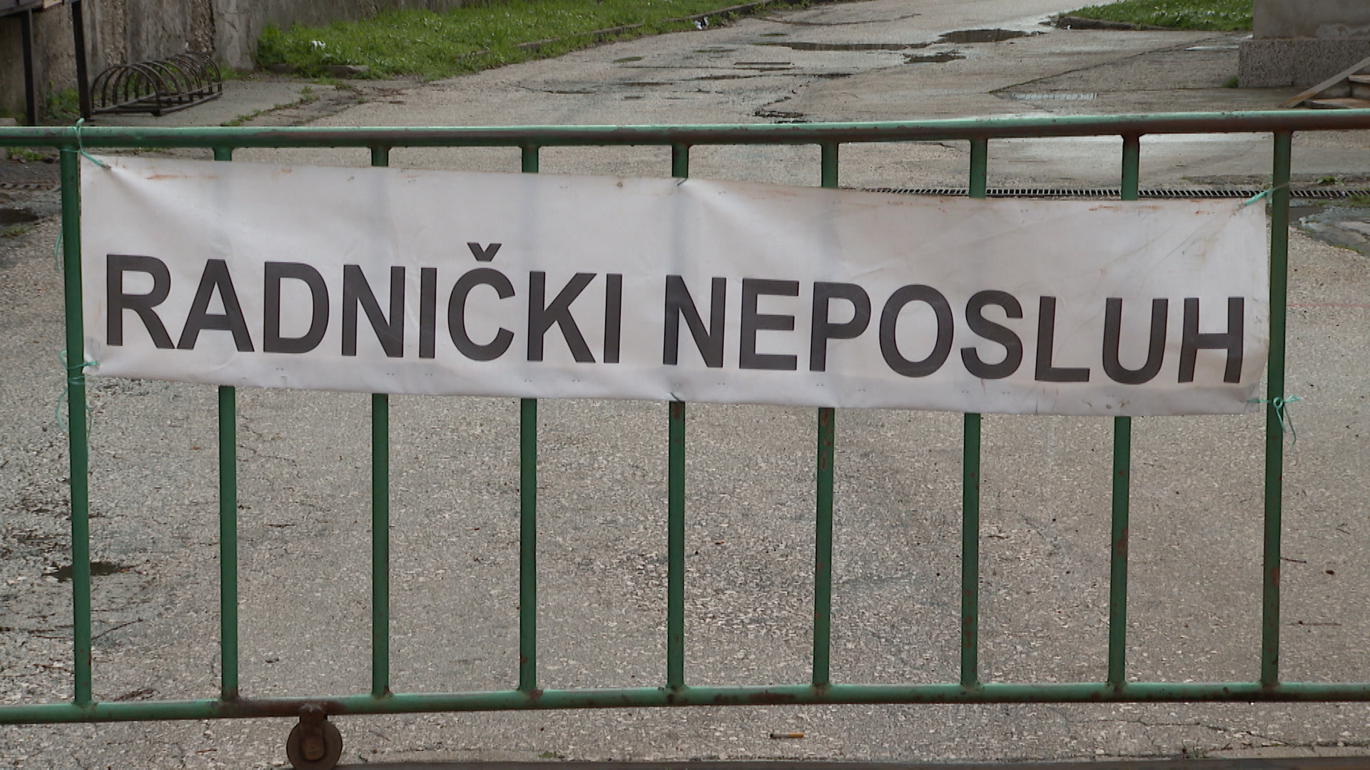 Zenički rudari još uvijek u radničkom neposluhu, čeka se stav Skupštine ...