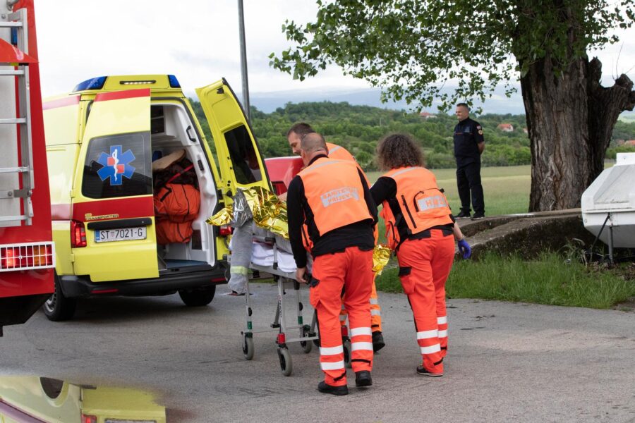 Drama na cesti u Hrvatskoj: Iz vozila u pokretu ispala putnica - N1