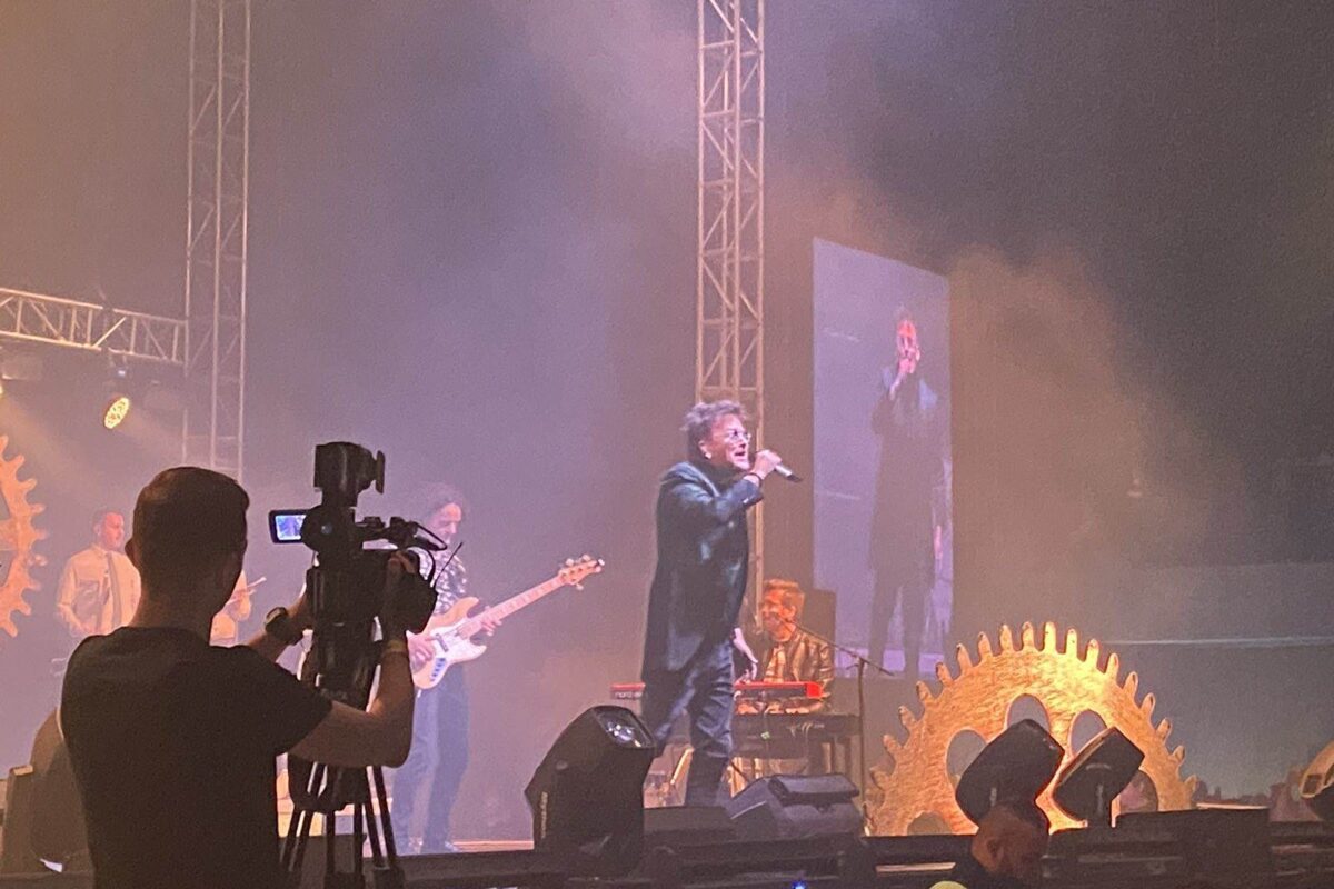 (FOTO) Gibonni nakon šest godina večeras ponovno stao pred sarajevsku ...