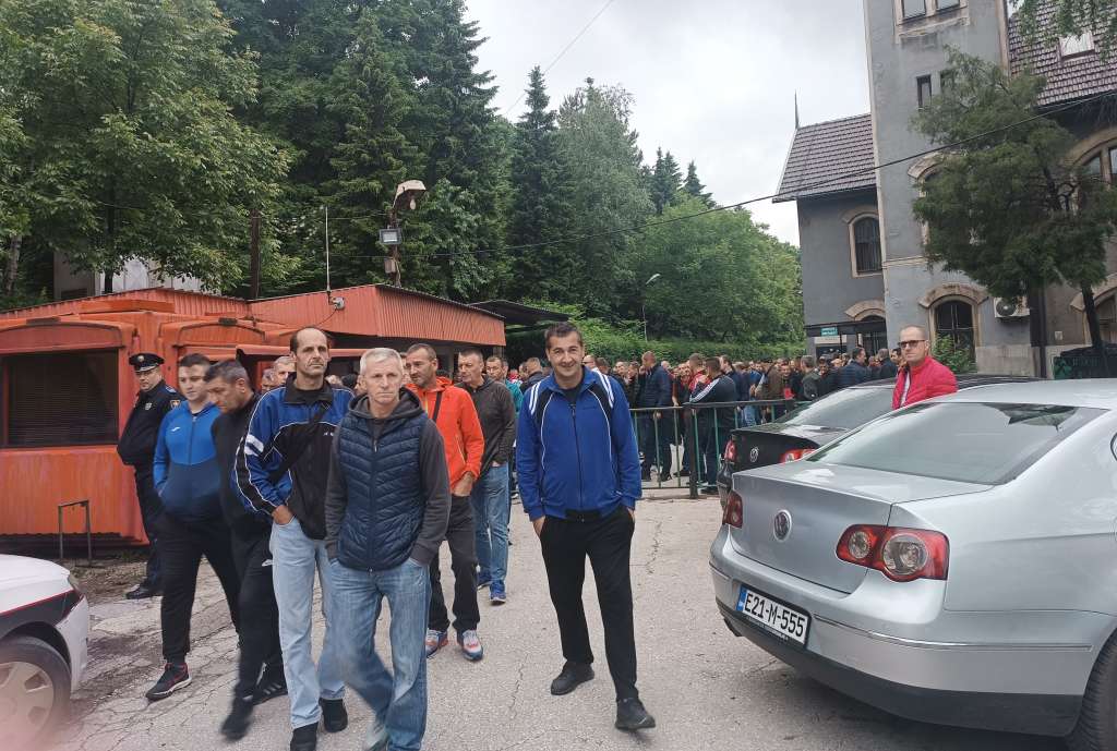 Zenički rudari još u 'radničkom neposluhu', EPBiH sutra usvaja novu ...