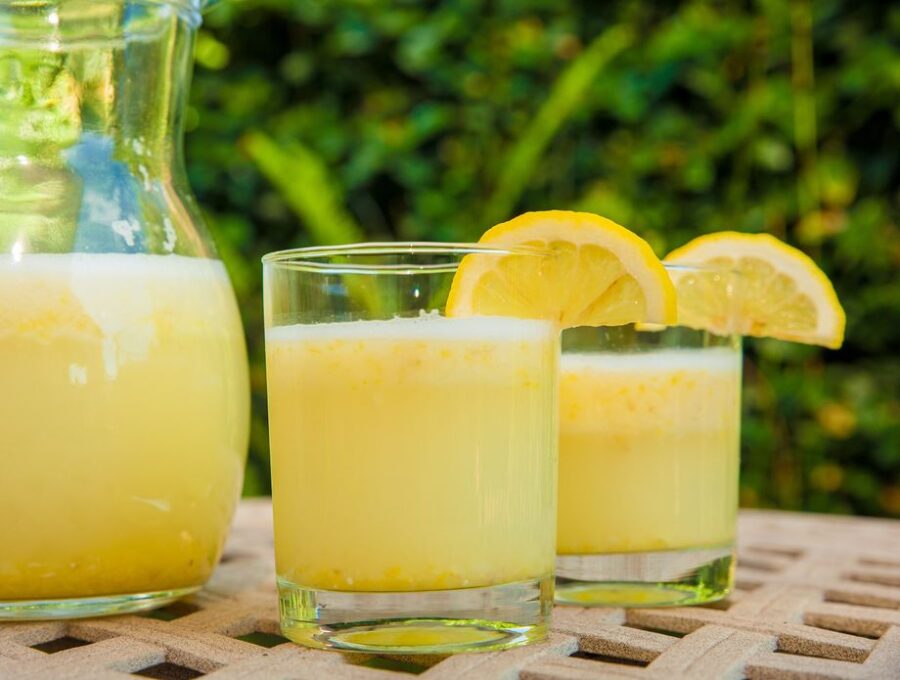 Limoncello limunada: Najlakši recept za savršeno ljetno piće - N1