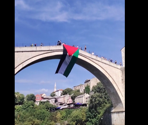 Palestinian flag displayed on Mostar Old Bridge - N1