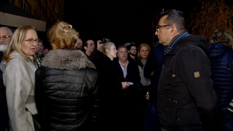 Novi protesti u Beogradu: Tepić već 10 dana štrajkuje glađu, dvoje ...