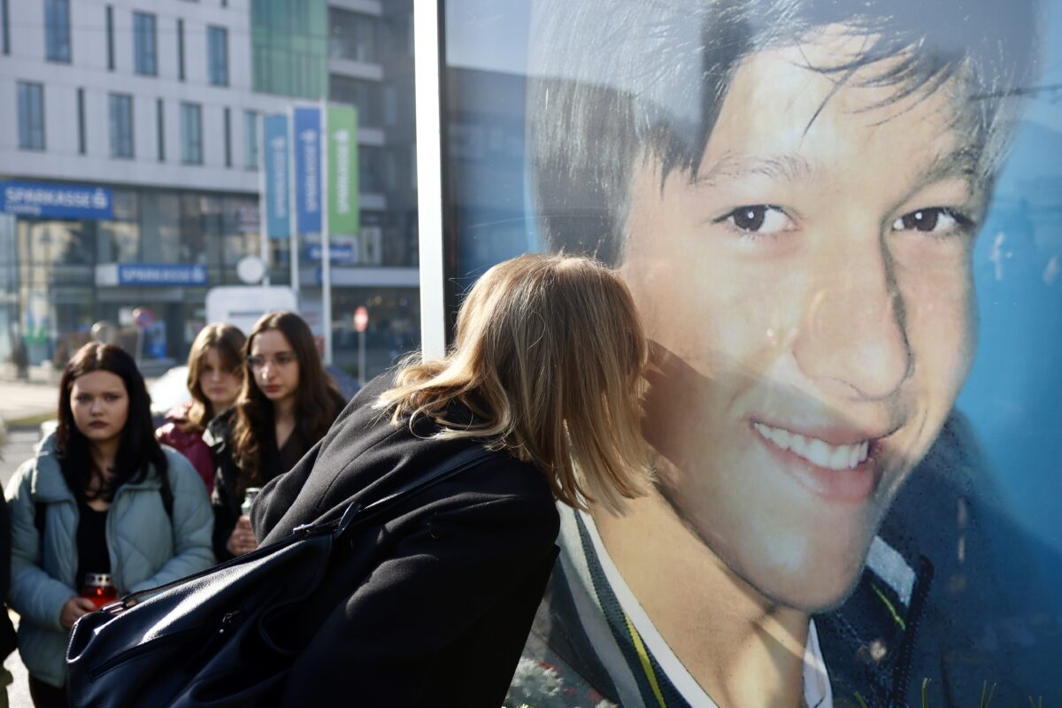 (FOTO/ VIDEO) Na današnji dan prije 16 godina ubijen je Denis Mrnjavac, emotivno obraćanje majke ...