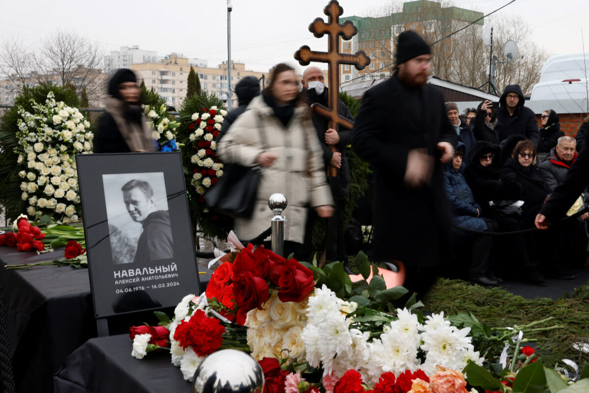 Zašto je na sahrani Alekseja Navaljnog u Moskvi svirana muzika iz filma ...
