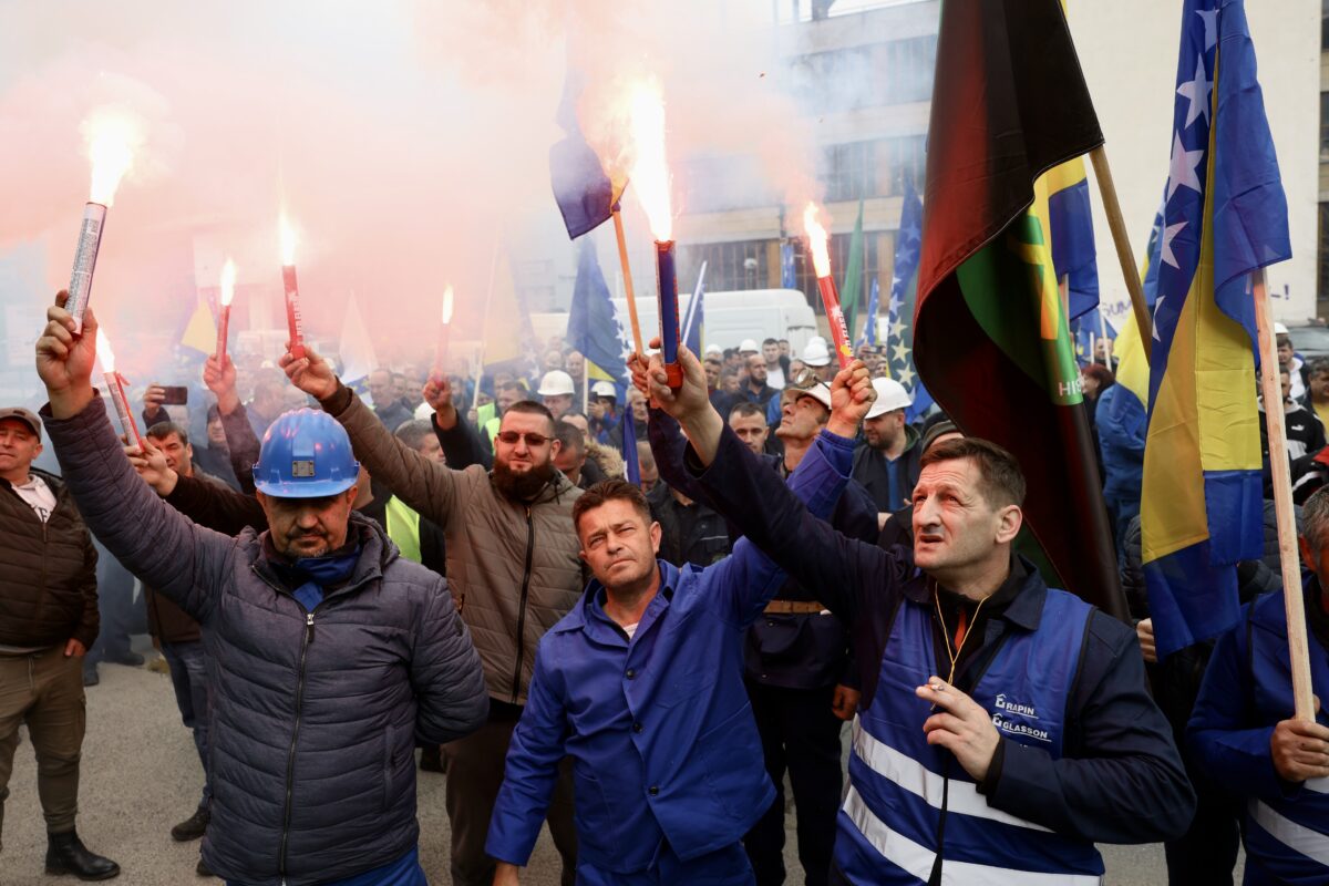 (FOTO) Pogledajte fotografije sa današnjih protesta rudara u Sarajevu - N1