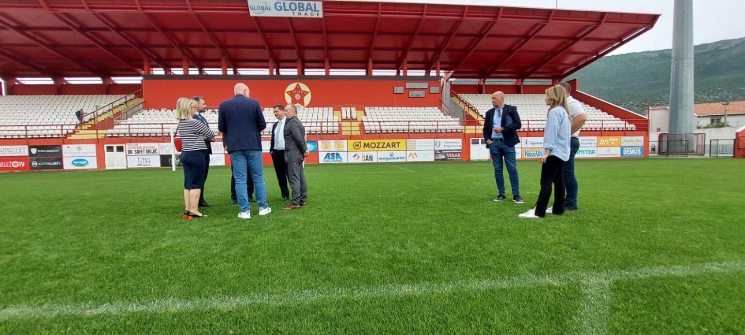 Delegacija Vlade HNK posjetila oštećeni stadion Rođeni (FOTO) - N1