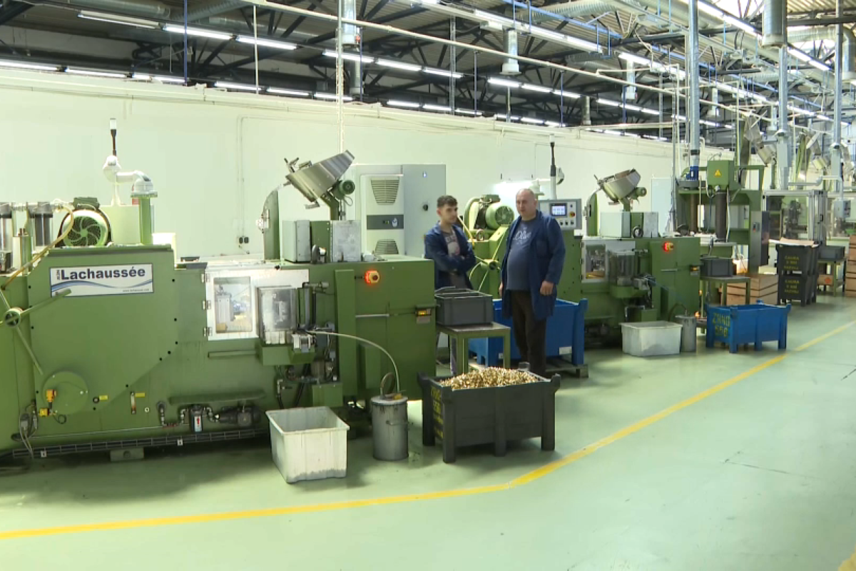 Helez obišao tvornicu "Igman", predstavljena nova domaća puška ...