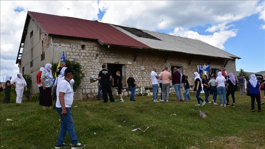 Obilježavanje 32. godišnjice zločina u Kalinoviku, Pettigrew uputio ...