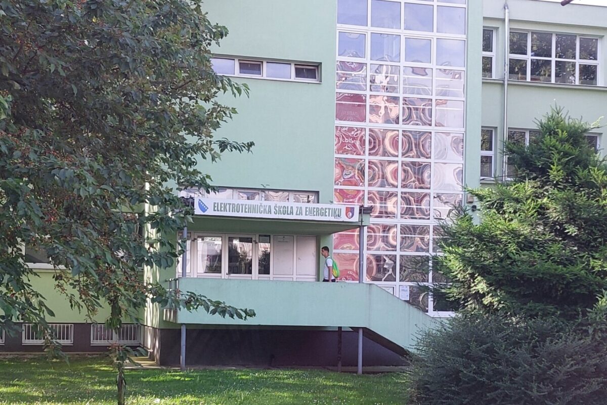 Profesori Sarajevske Srednje škole Optužuju Direktora Za Mobing N1
