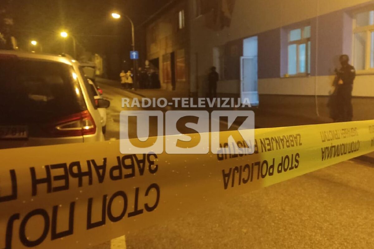 Prvi snimci i fotografije sa mjesta ubistva: Duge cijevi na ulicama Bosanske Krupe - N1