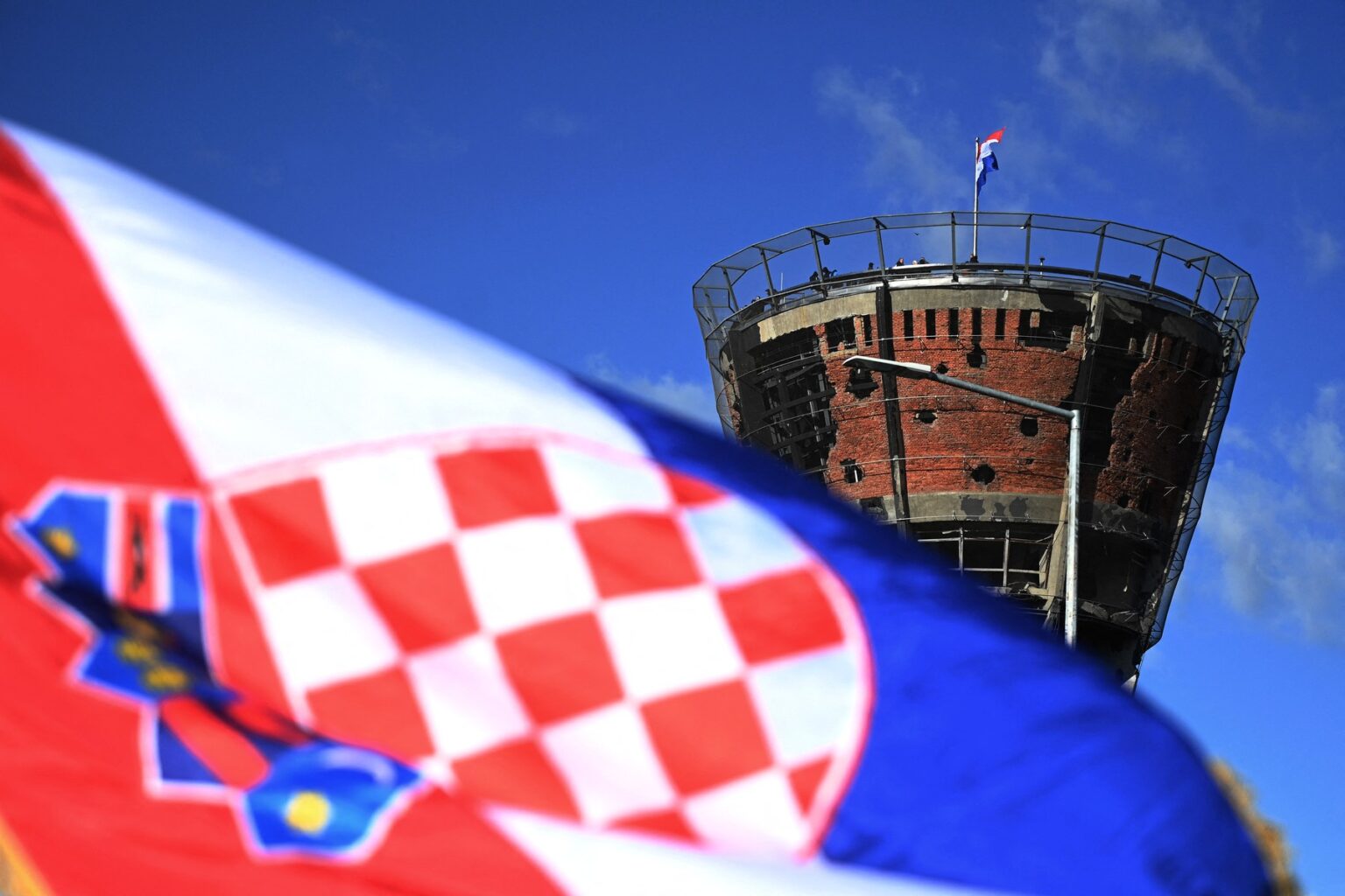Deseci hiljada ljudi u Koloni sjećanja: “Vukovar je simbol patnje i ...