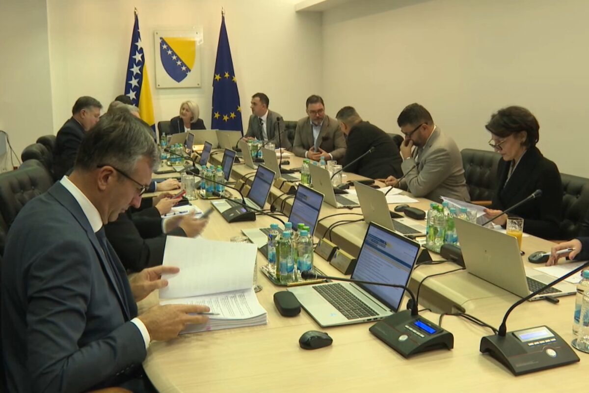 Produktivna sjednica Vijeća ministara BiH, ali EU novac i dalje na ...