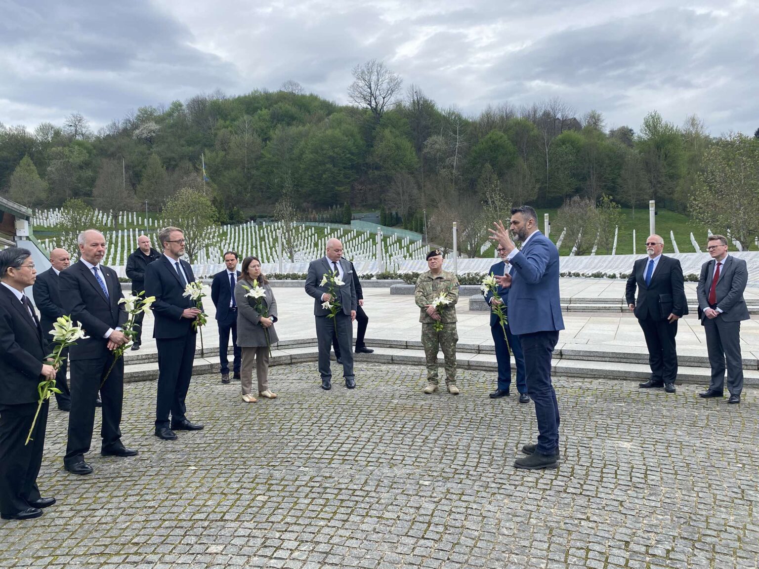 UO PIC-a i Schmidt zasjedaju u Srebrenici, tu je i komandant EUFOR-a - N1